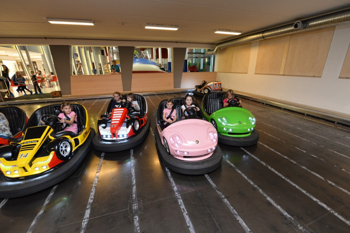 Autodrom | Vnitřní zábavní atrakce pro děti