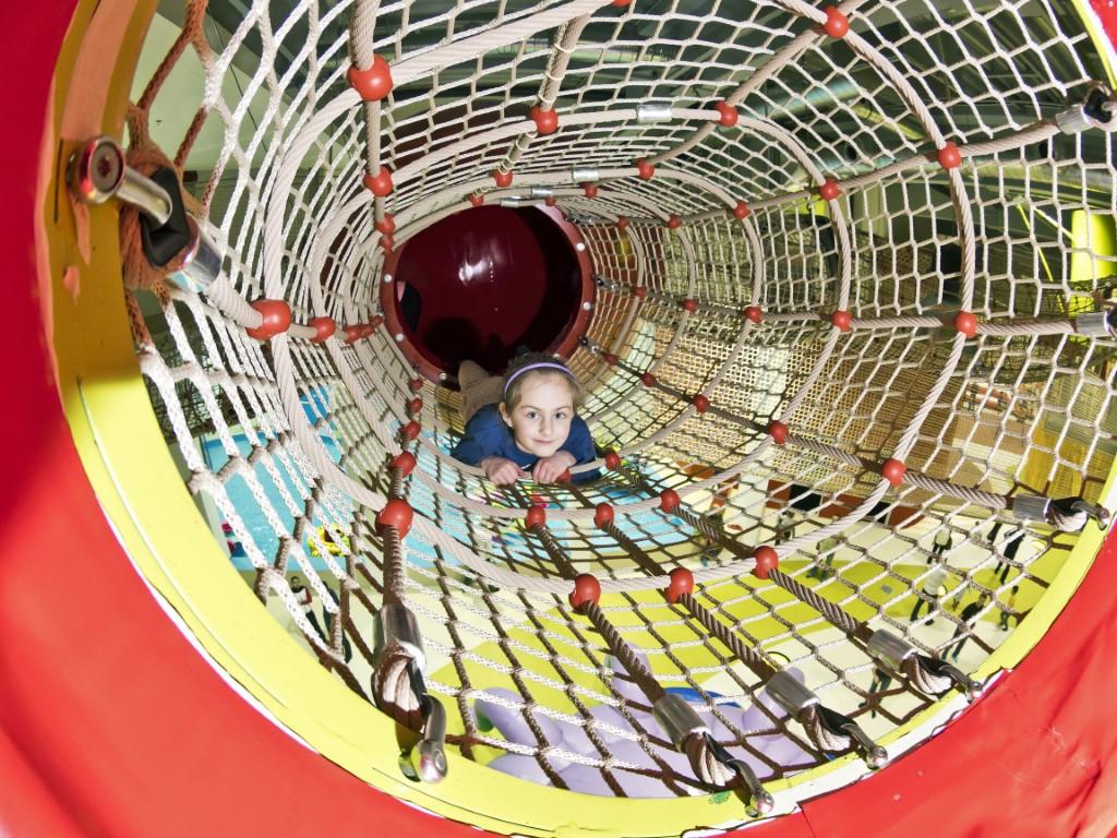 Lanové tunely a lanové mosty | Vnitřní zábavní atrakce pro děti