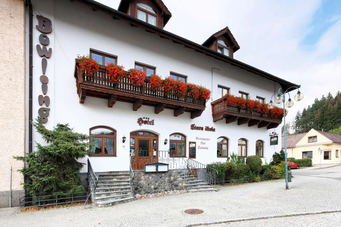 Ubytování v Moravském krasu | Hotel Stará škola Sloup